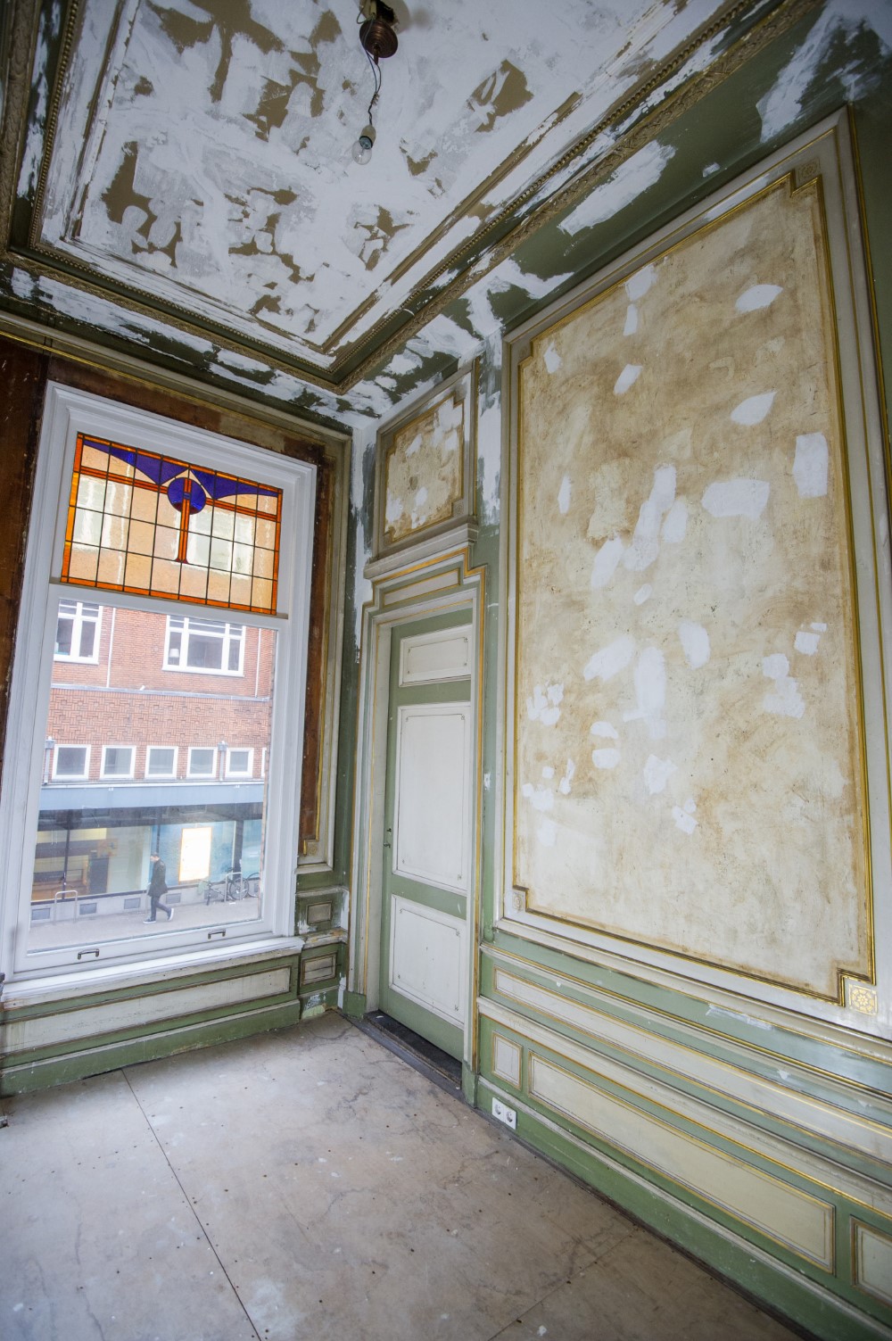 Bladgoud ornamenten restaureren - Meelis Schilders